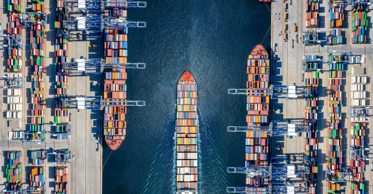 Shipping and Receiving: Efficiently Managing Seasonal Fluctuations